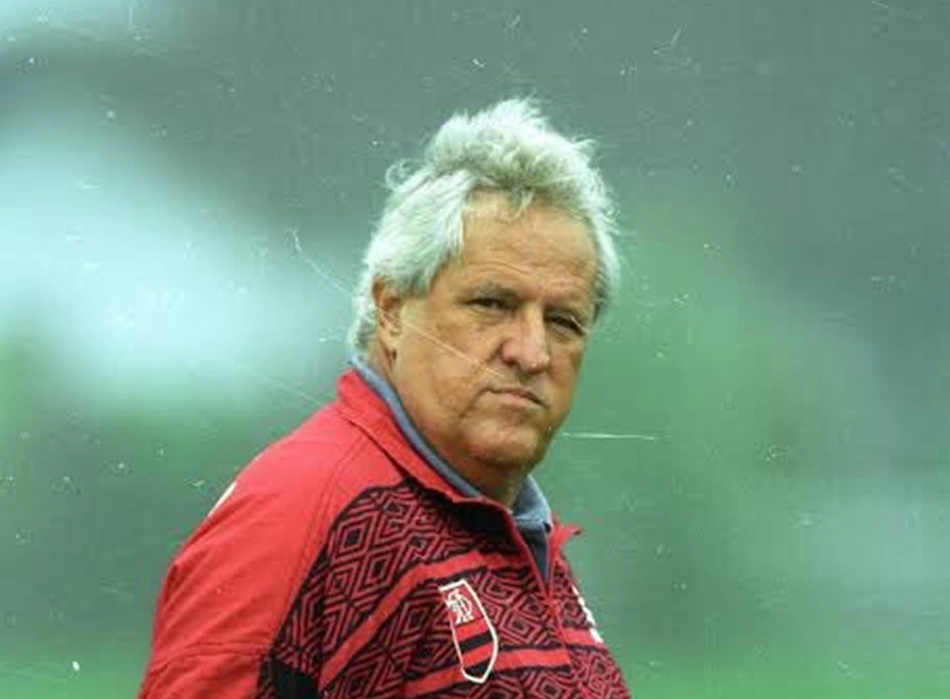 Morre aos 87 anos o jornalista e ex-técnico do Flamengo Apolinho - GP1