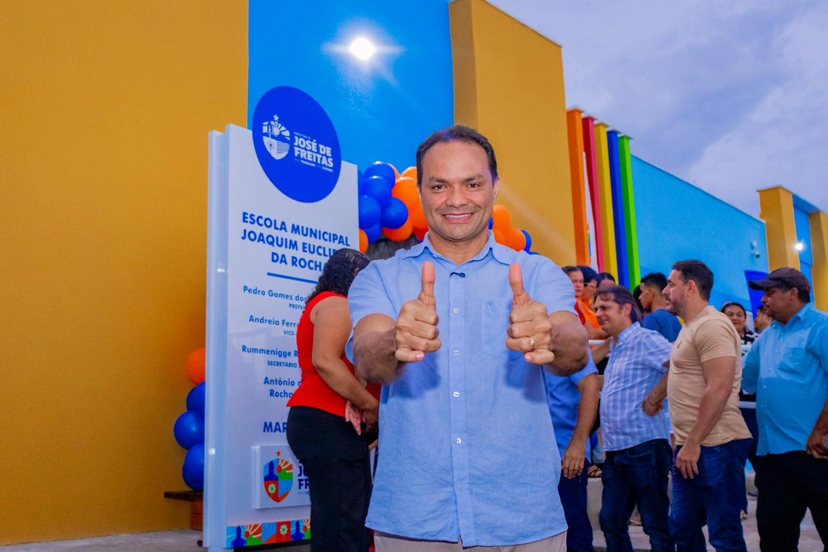 Prefeito Pedro Gomes entrega reconstrução de mais uma escola em José de ...